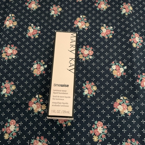 Mary Kay | Makeup | Mary Kay Matte Liquid Foundation Ivory 6 | Poshmark